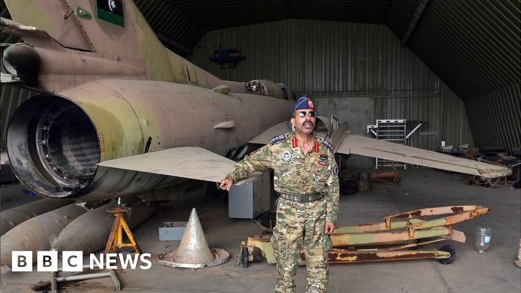 US says Russia sent jets to Libya 'mercenaries' - BBC News