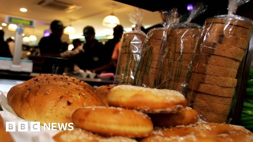 India food watchdog bans 'toxic' bread chemical - BBC News