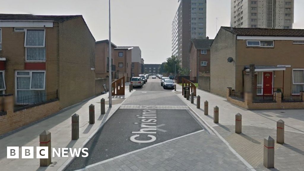 Cardiff stabbing: Four arrests after boy, 17, knifed