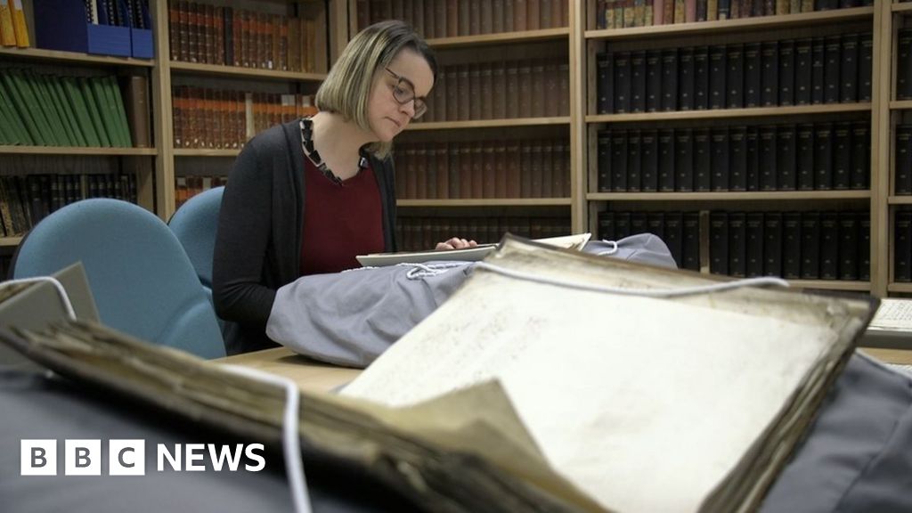 New dictionary records 4,000 Yorkshire dialect words - BBC News
