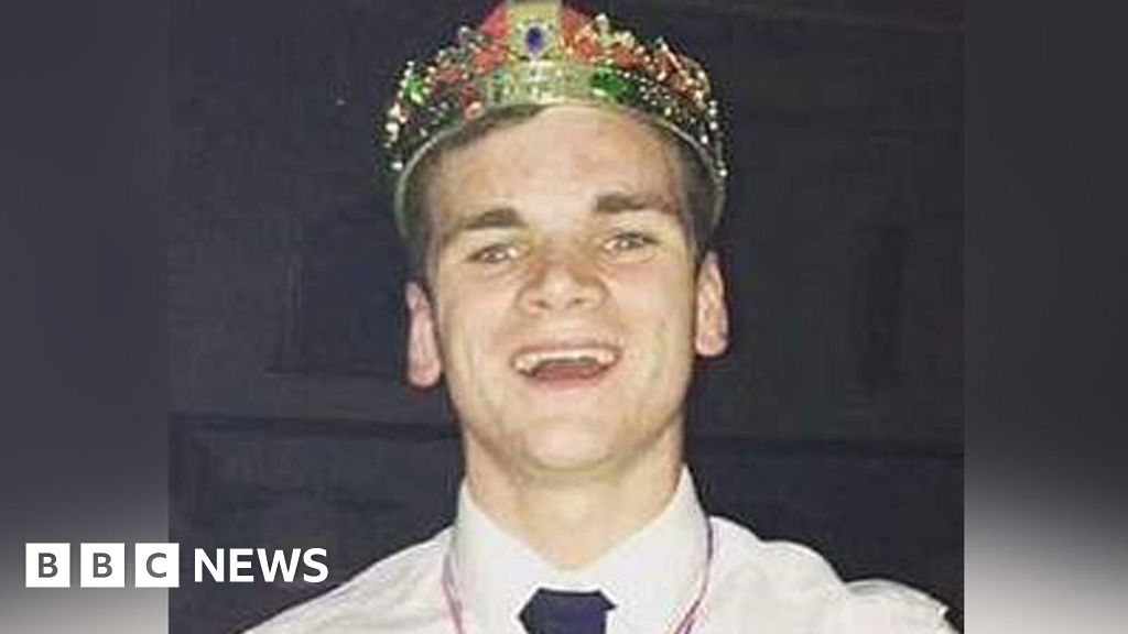 Tribute to Newport man Jordan Routley killed by car - BBC News