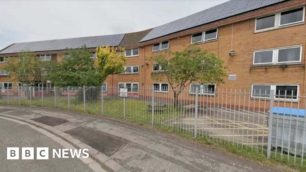 Bristol Council promises to be kinder to rehab staff - BBC News