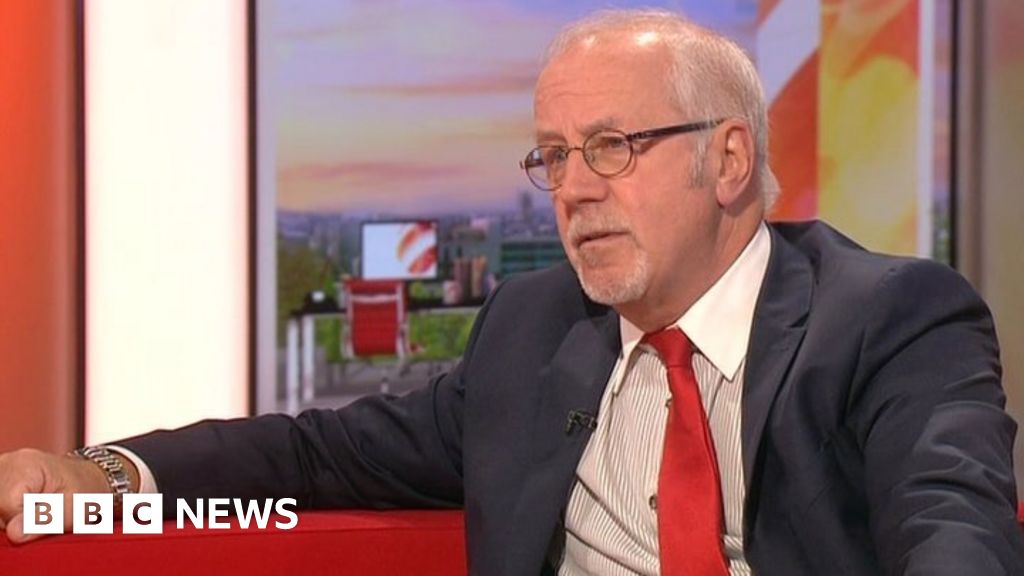 Manchester attack: Colin Parry offers victims support - BBC News