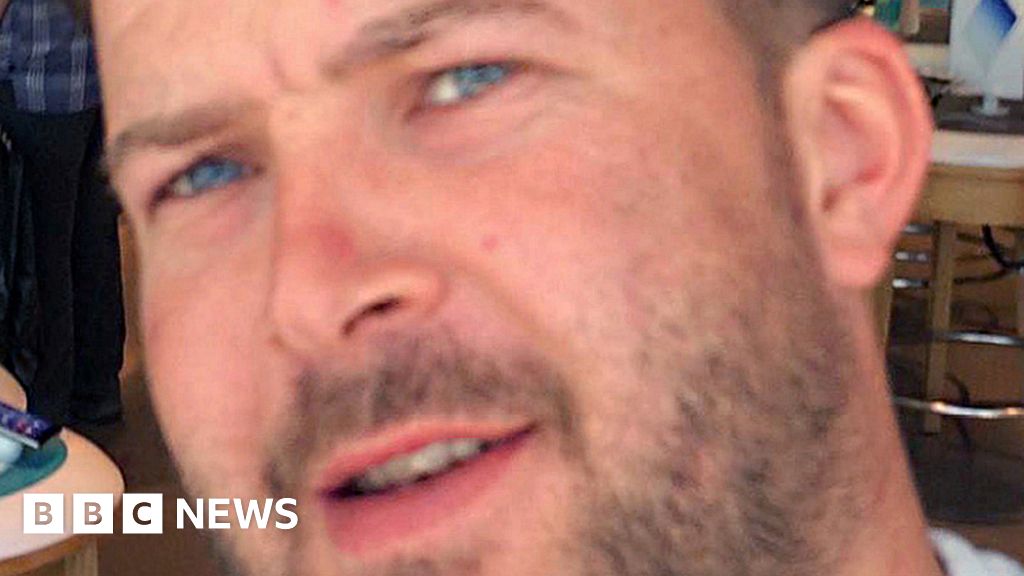 Adam Fanelli murder: Two men beat scrap dealer to death - BBC News