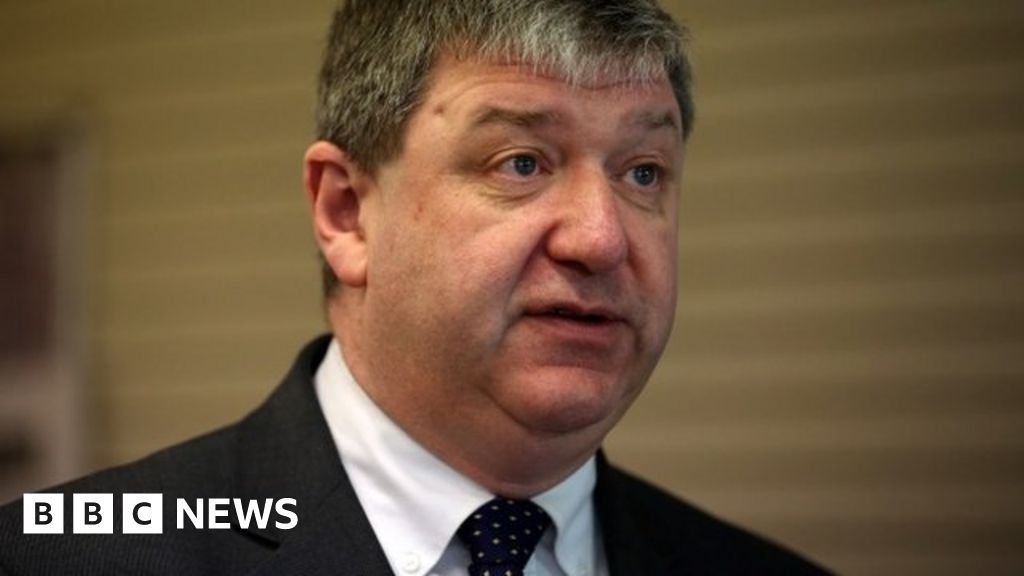 Scotland's Alistair Carmichael MP faces legal challenge - BBC News