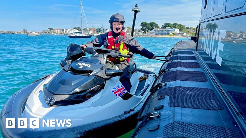 Dorset Police tackle anti-social behaviour with water scooters - BBC News