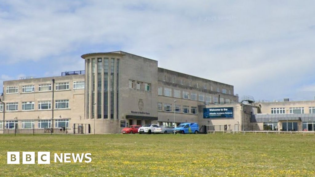 Portland Atlantic Academy remains closed after fire - BBC News