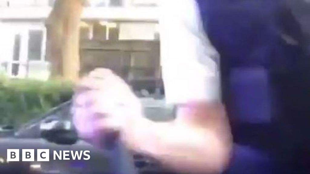 Metropolitan Police 'car attack' footage investigated - BBC News