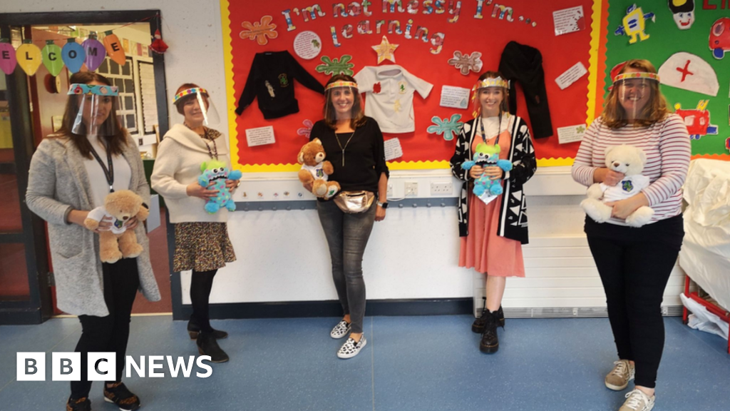 Coronavirus: The primary school teachers making Covid-19 'less scary'