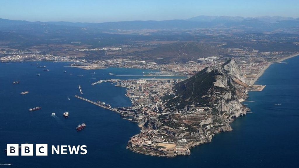 EU referendum: Who are the Gibraltar 823? - BBC News