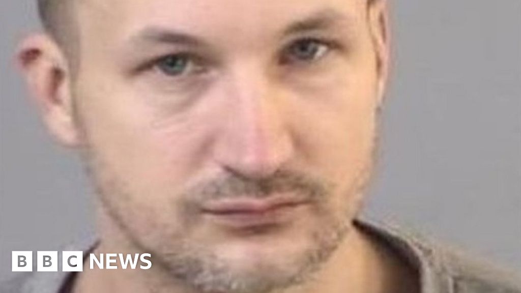 Southsea murder: Man jailed for New Year's Day axe killing - BBC News