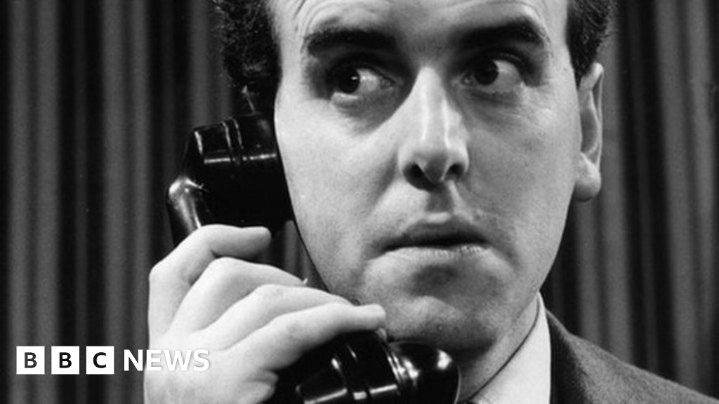 George Cole: A career in pictures - BBC News