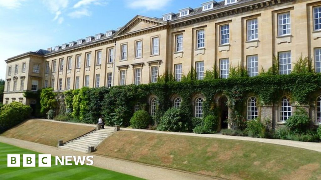 Oxford University Worcester College students vote to stand for tutors ...