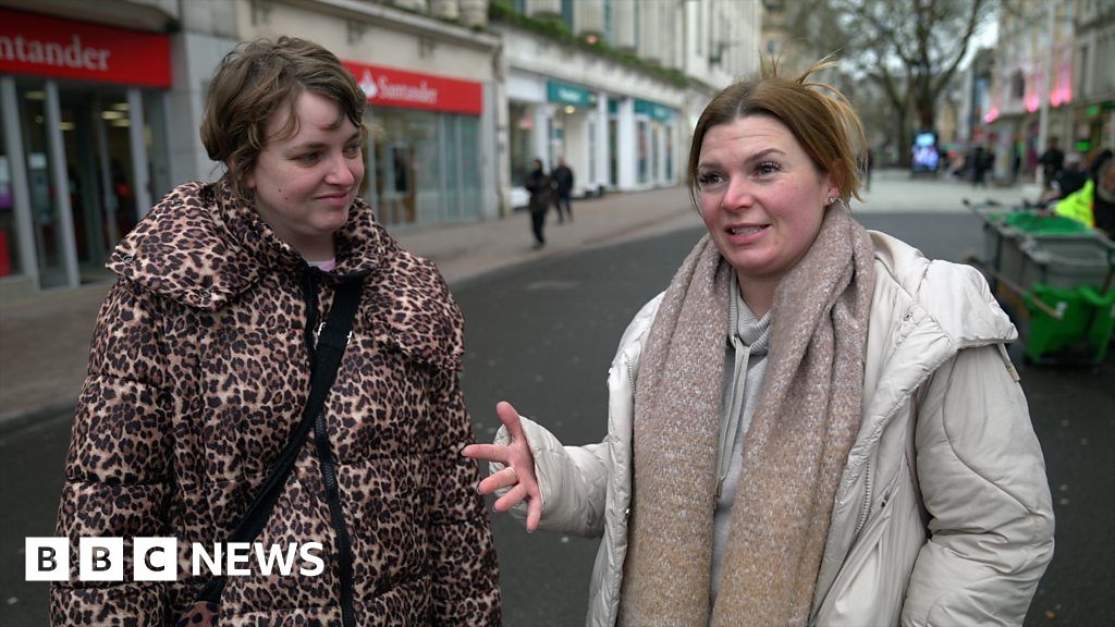 Wales: Should the country be known only as Cymru? - BBC News