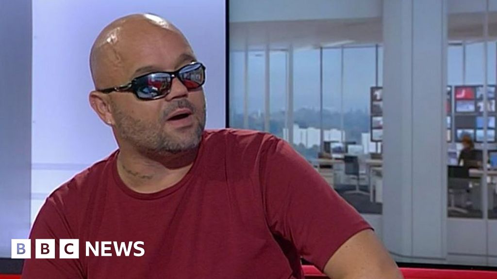 Blind man from Stoke-on-Trent in bid to fund guide dogs - BBC News