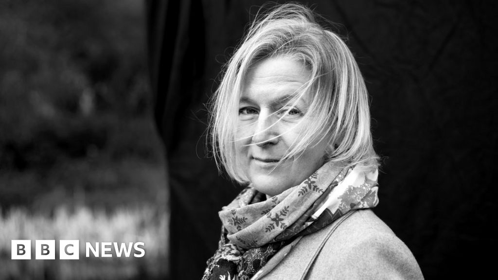 'She did not get the anorexia help she needed' - BBC News