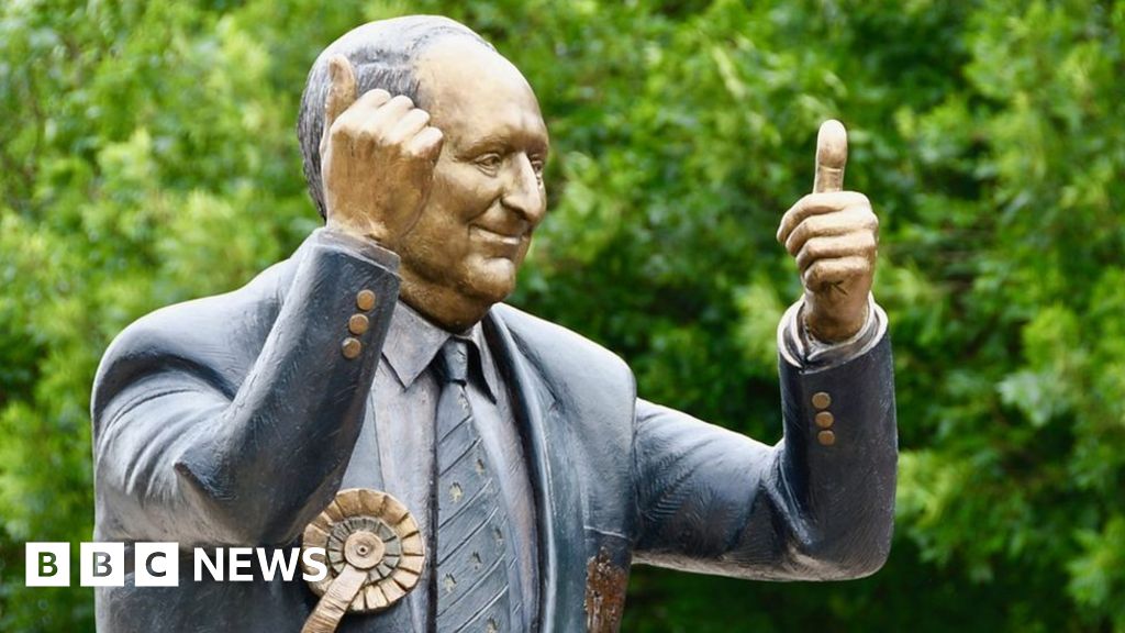 Statue of Sir Jack Hayward unveiled outside Molineux