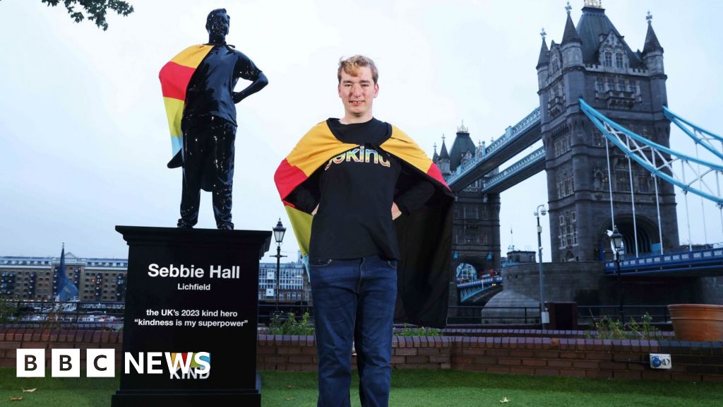 Tower Bridge statue honour for Lichfield kindness campaigner Sebbie ...