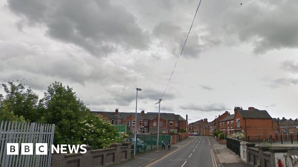 Man released after body found in Crewe street - BBC News