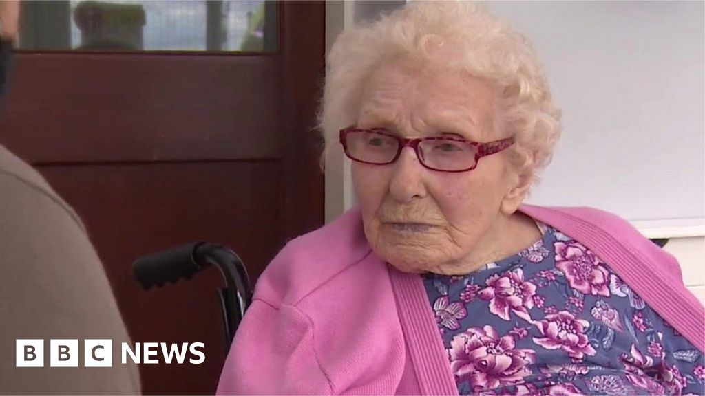 The secret to a happy life shared by 110-year-old - BBC News