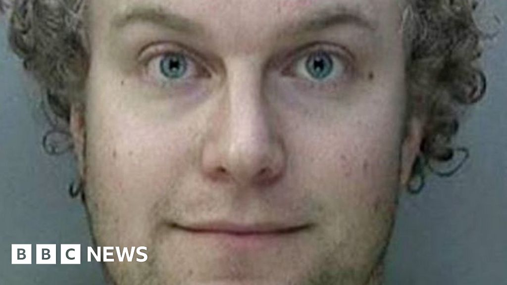 'Worst' paedophile was 'VIP member' of child sex forums - BBC News