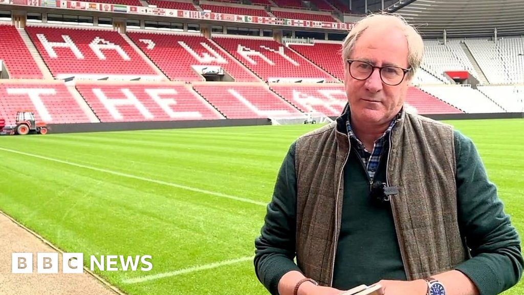 Sunderland commentator Nick Barnes reaches 1,000th match