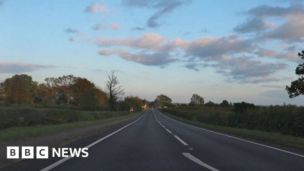 Northamptonshire: Person dies in crash between car and van on A5 - BBC News