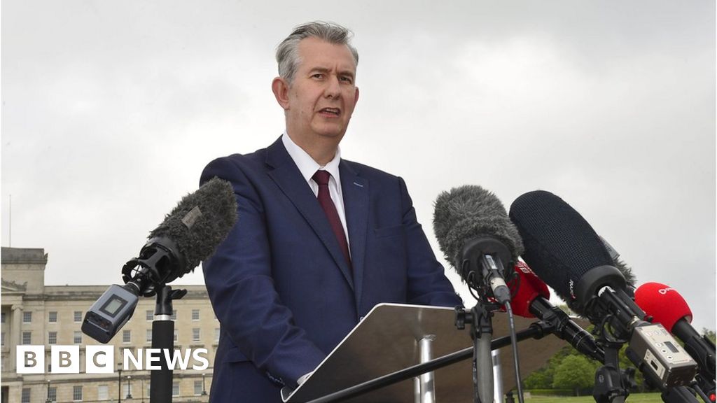 Edwin Poots to consult with the DUP over first minister - BBC News