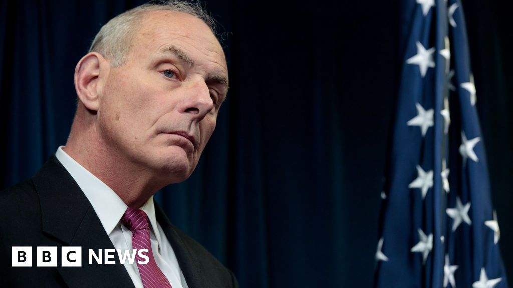 General Kelly delivers emotional Trump defence - BBC News