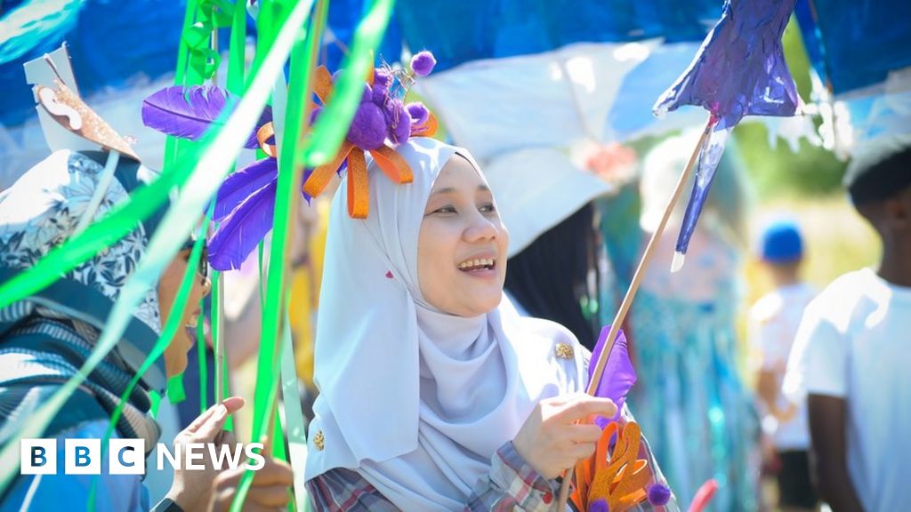 Community pride urged in Canley ahead of colourful parade - BBC News