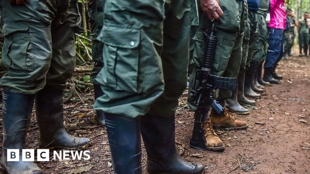 Colombia vote: Farc peace deal vote 'tighter than expected' - BBC News