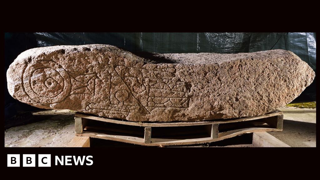 'Unusual' carved Pictish stone displayed at Elgin Museum - BBC News