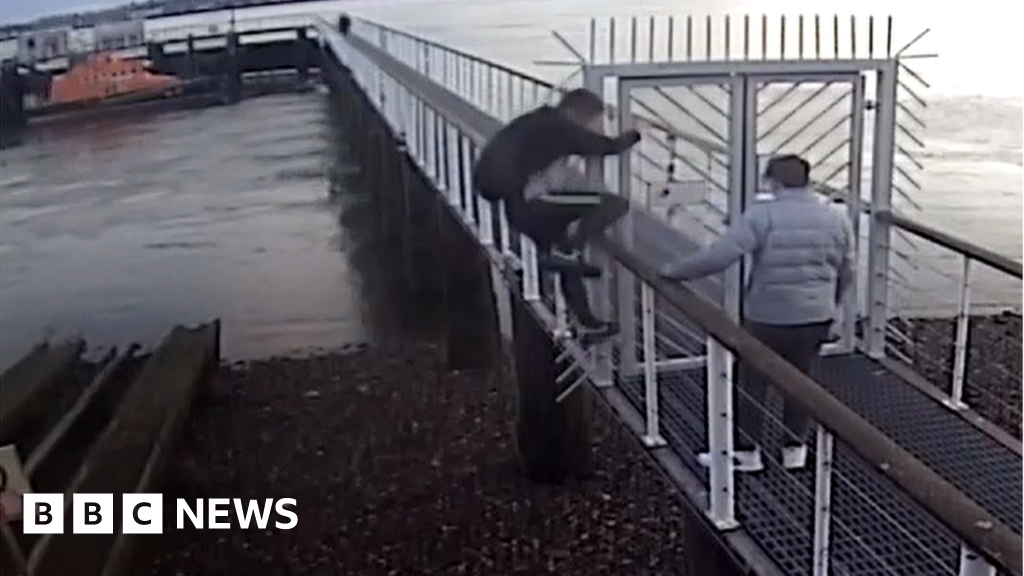 Lifeboat station vandals caught on CCTV - BBC News
