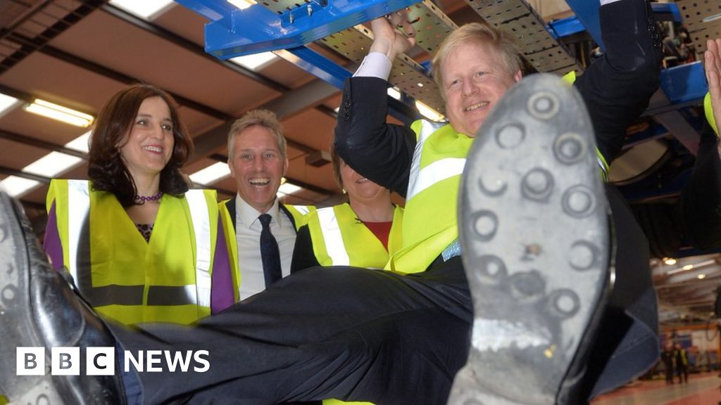 Boris Johnson: London mayor confirms £62m Wrightbus order - BBC News