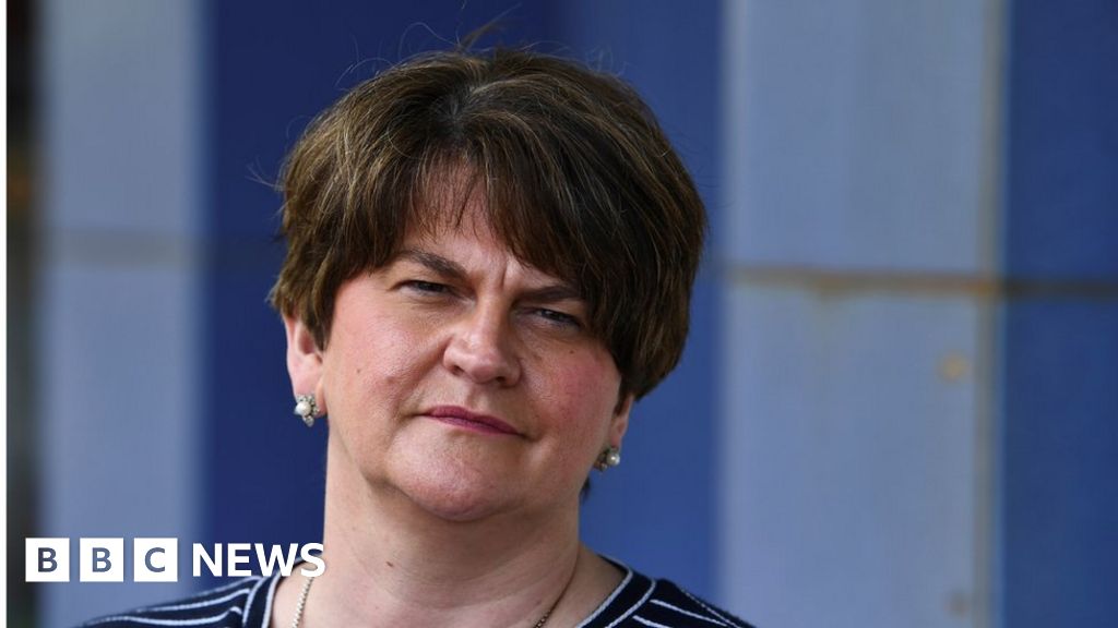 Foster questions existence of 'no-confidence' letter