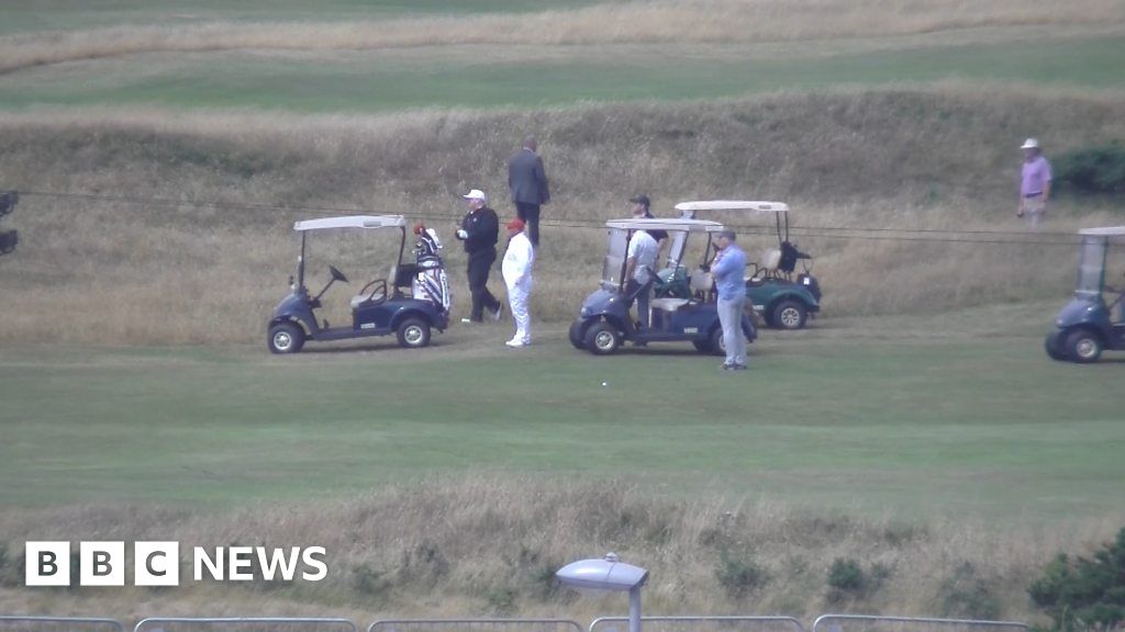 Trump takes to the Turnberry golf course