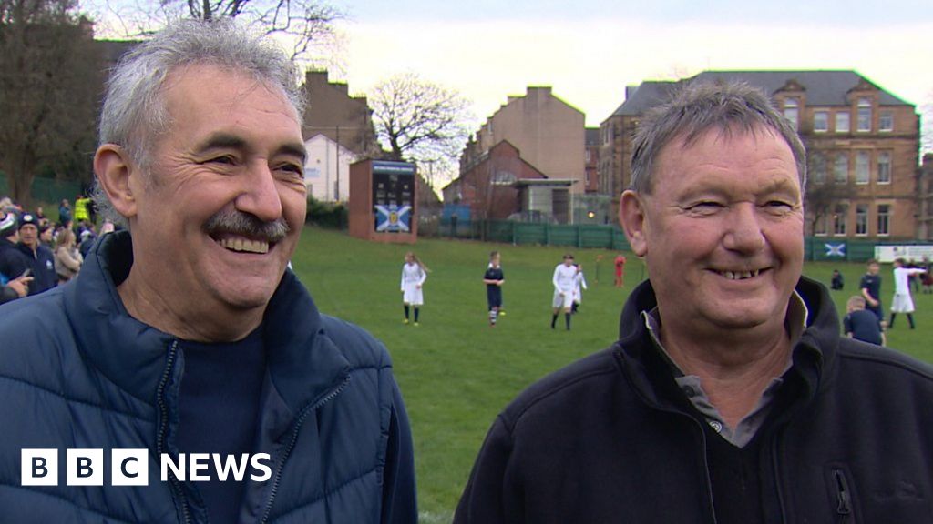 'Our great-grandad played in the first football international 150 years ...