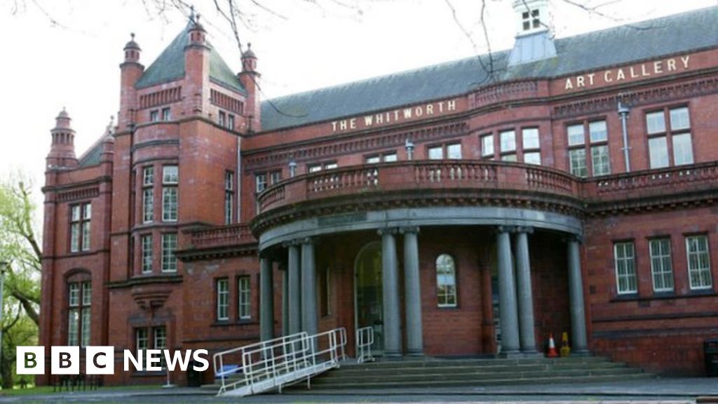 Museum of the Year: Whitworth in Manchester wins prize - BBC News