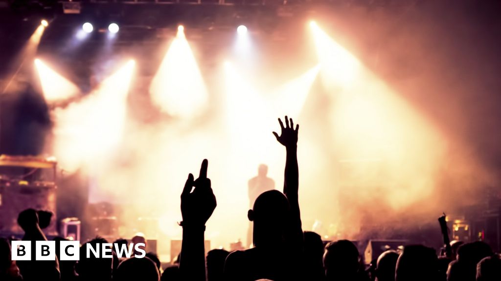 Edinburgh's noise restrictions 'handbrake' on live music scene - BBC News