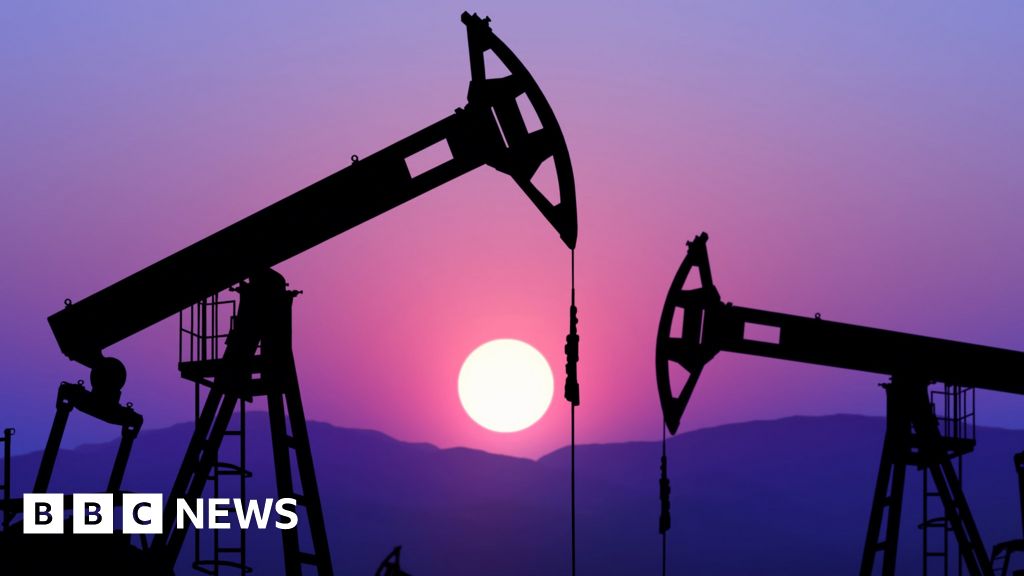 The Texas town that banned fracking (and lost) - BBC News