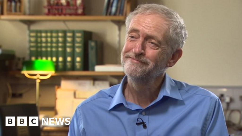 Jeremy Corbyn recalls planting red flag on Wrekin - BBC News