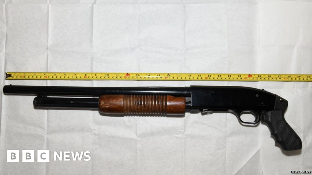 Five men jailed over sale of lethal shotgun - BBC News
