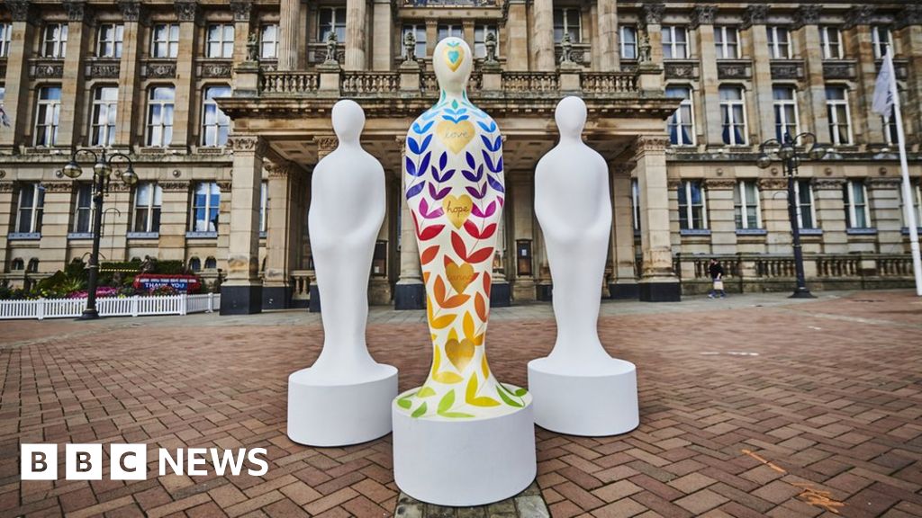 Coronavirus: Artists needed for NHS 'Gratitude' tribute