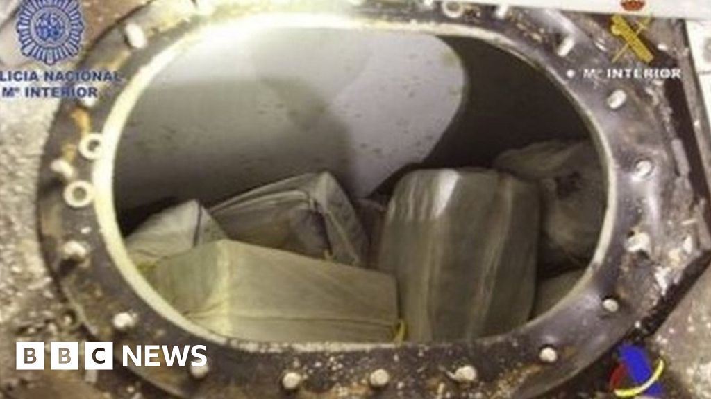 Huge cocaine haul seized in tugboat in Atlantic - BBC News