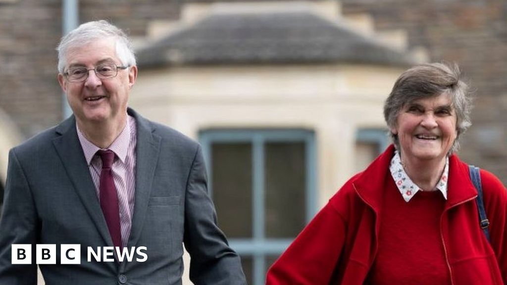 Mark Drakeford: Who is Wales' outgoing first minister? - BBC News