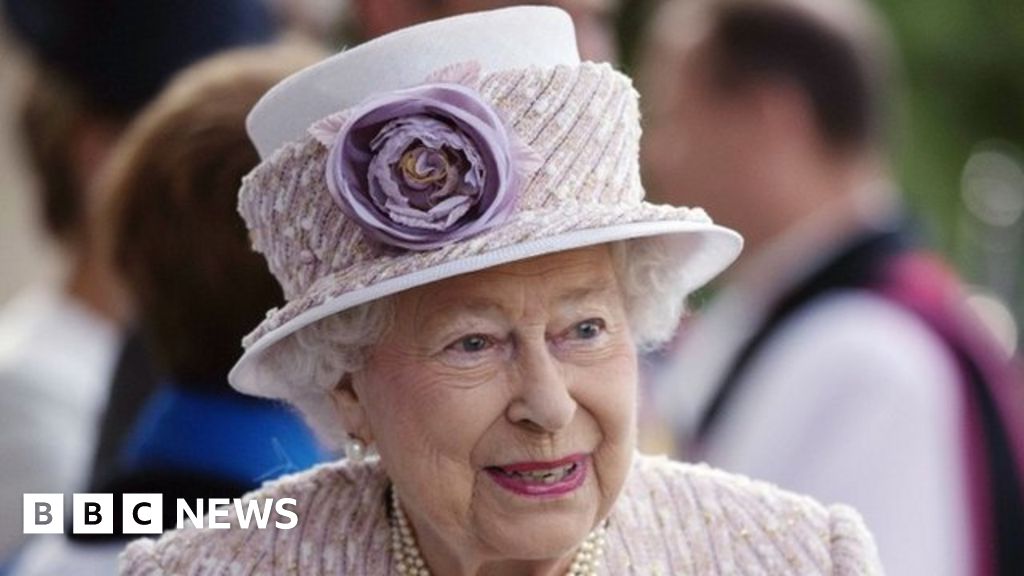Queen set to mark longest reign in British history - BBC News