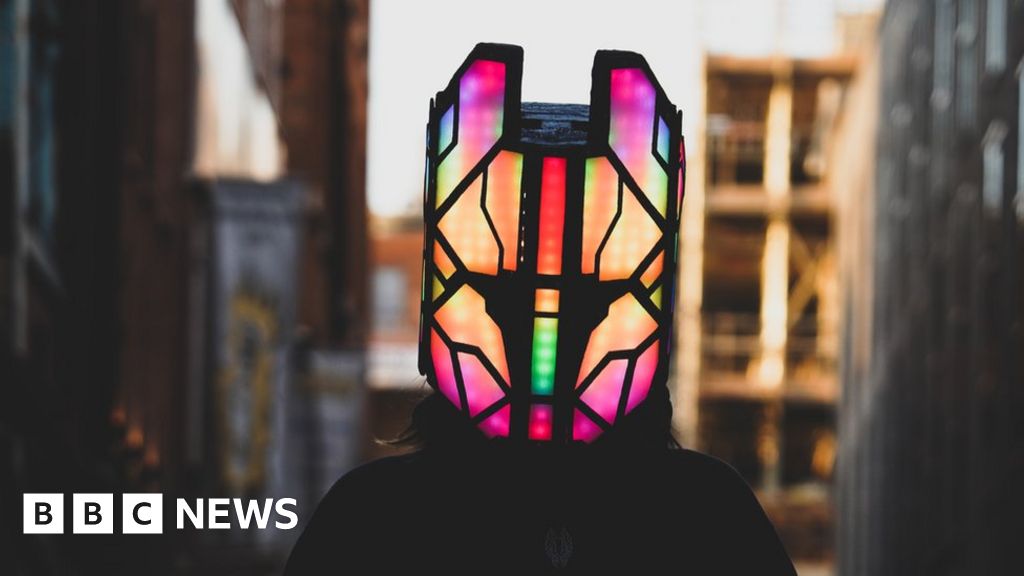 Stoke-on-Trent artist features on Mission: Impossible soundtrack - BBC News
