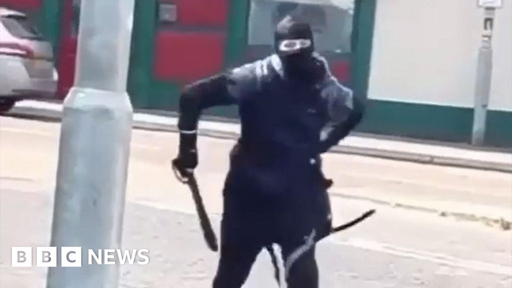 Coleraine: Man arrested after Bushmills Road knife incident