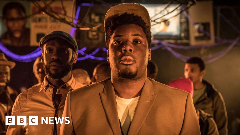 Hammed Animashaun: 'I was the only clown in the family' - BBC News