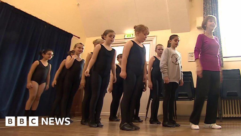 Swindon dance school still going strong after seven decades - BBC News